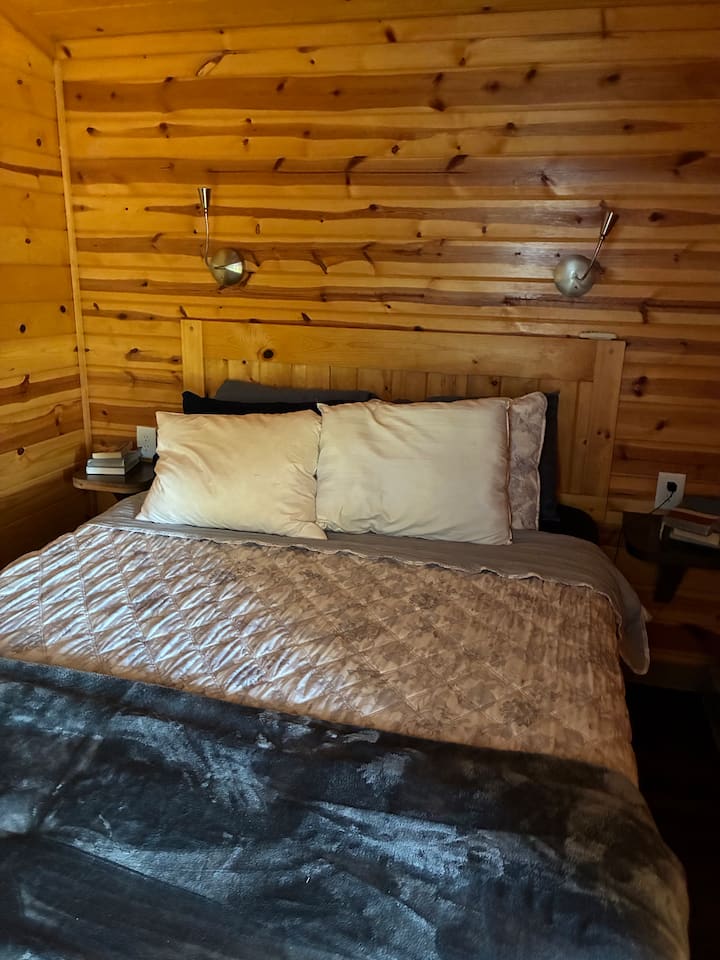 Mcginnis Lake And Cabin - Holt, MO