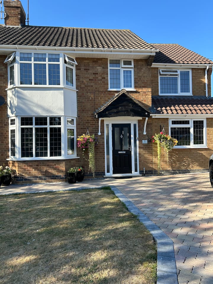 Lovely Double Room With Own Bathroom And Parking - Northampton