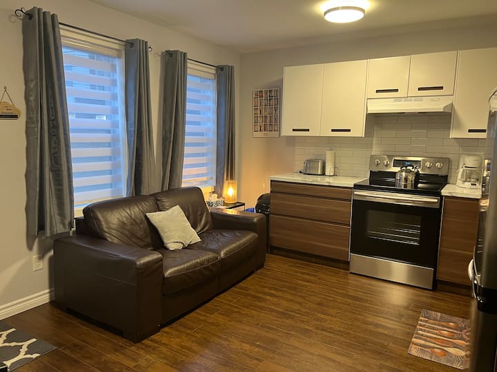 1 Bedroom Ground Floor W/laundry; Pet Friendly - 聖約翰
