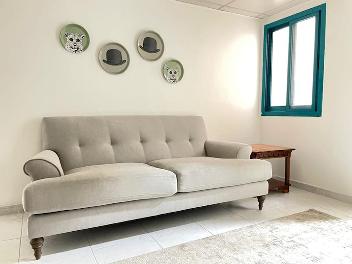 Women Only Central Beautiful Room Sharjah Corniche - Sharjah