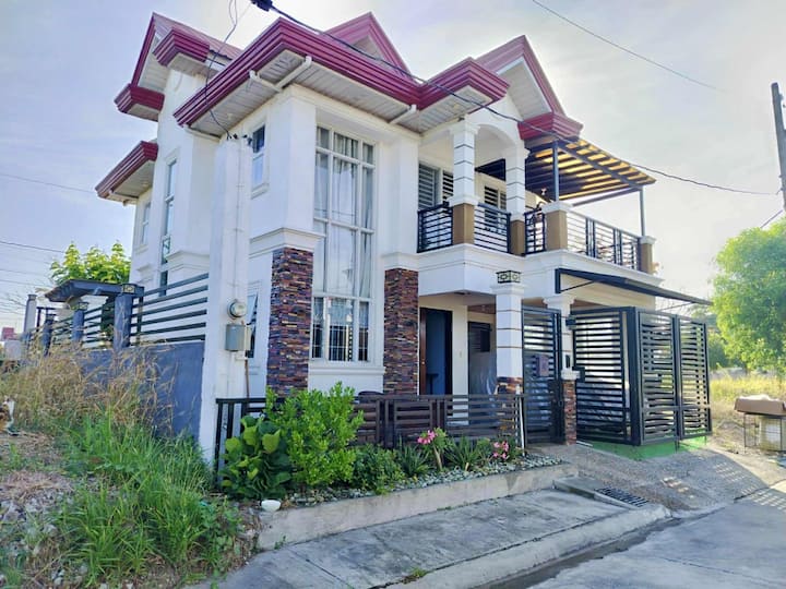 Flott Villa , Vakt24/7 - Candaba