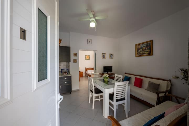 Room 1 Ground Floor - Borsh