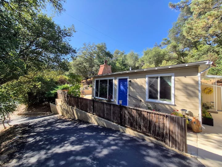 The Blue Door Cottage - Julian, CA