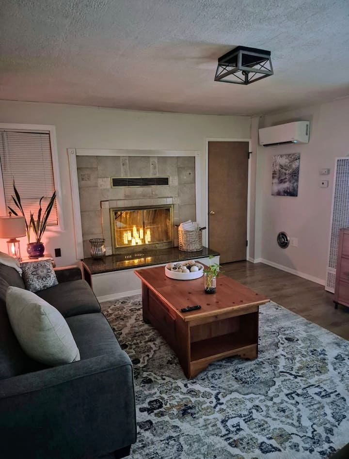 The Blue Door Cottage - Julian, CA