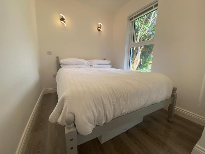 Luxury Garden Hideaway, Dublin - Dún Laoghaire