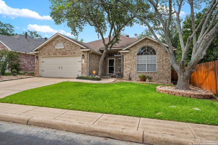 The Cozy Deckhouse - Luckey Ranch – San Antonio
