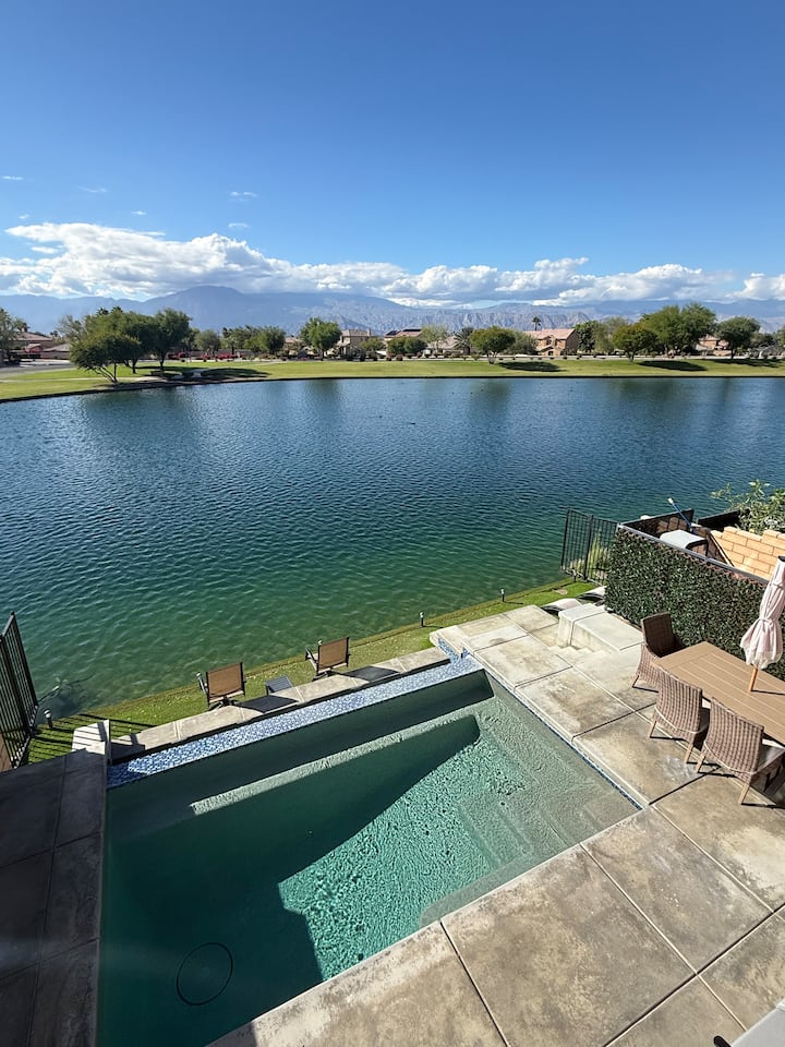 Velvet Sands On The Lake - Indio, CA