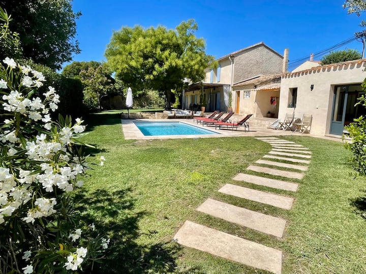 Charmant Studio Avec Piscine - Salon-de-Provence