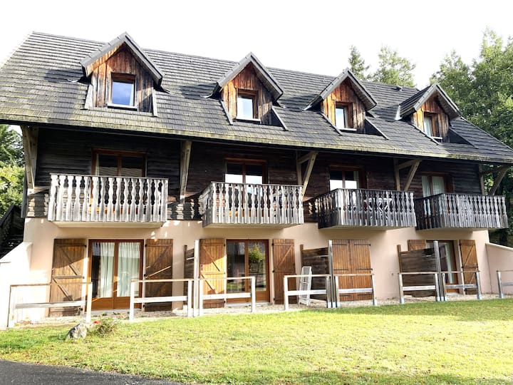 Duplex Pour 6-8 Personnes Avec Piscine - Mont-Dore
