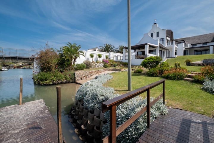 Canal-side Summer Dream – 8br Home Of Fun & Sun! - Cape Saint Francis