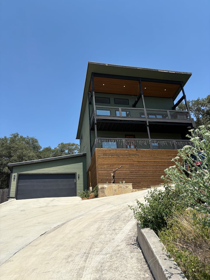 Cloud House In Canyon Lake - 캐년 레이크