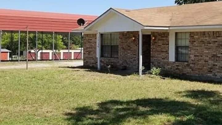 Comfortable 3br 2bath Retreat Near The Highway! - Frank Buck Zoo, Gainesville