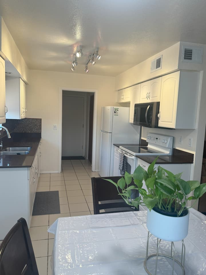 Cozy Az Home In Peoria - Peoria, AZ