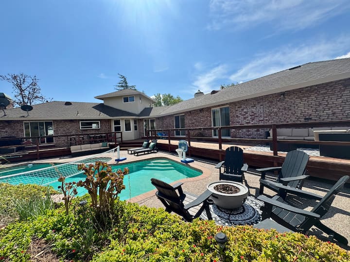 Petaluma Countryside Escape - Petaluma, CA