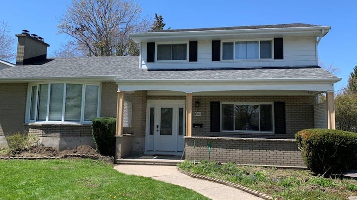 Spacious And Luxurious 5-bedroom Furnished Home - Kingston