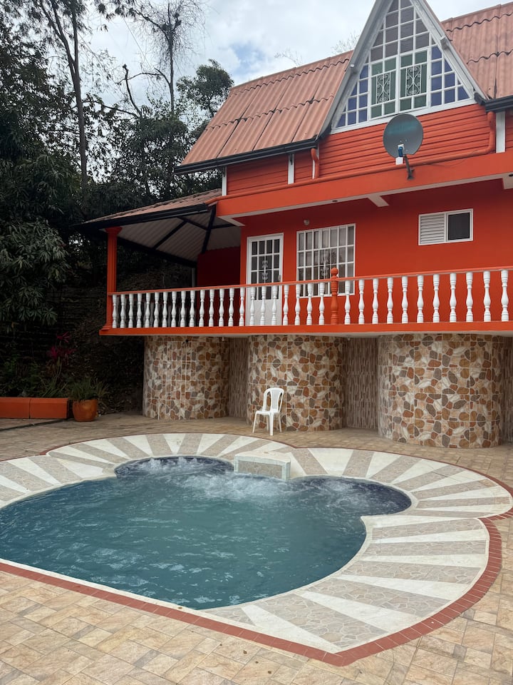 Finca Con Piscina En La Mesa - La Mesa