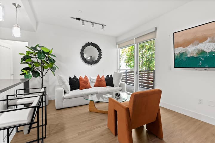 Upscale 2br Sm - Walkable, Modern, Luxe Amenities - Santa Monica