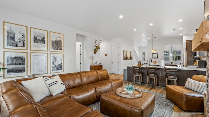 New In 2025 | Hot Tub | Pickle Ball | 3 King Bed - Flagstaff