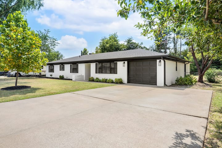 Ozark Orchard • Steps From New Walmart Campus! - Rogers, AR