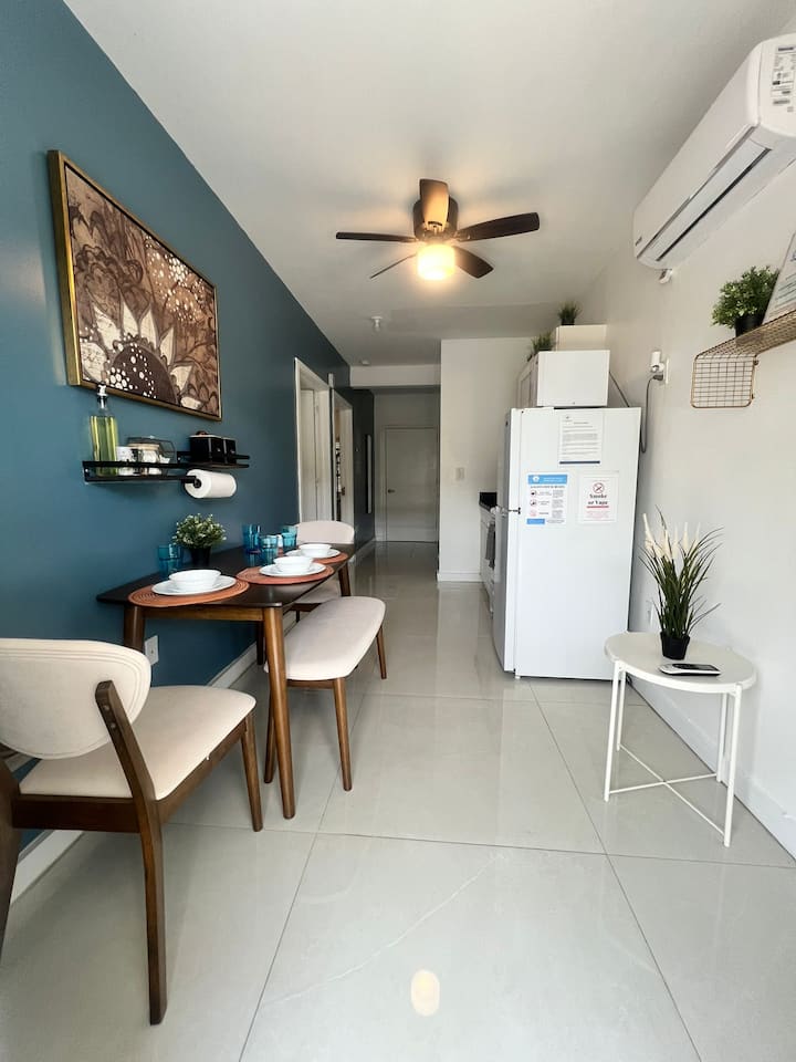 Spacious 2-bedroom Apt In The Heart Of Sobe - Miami Beach