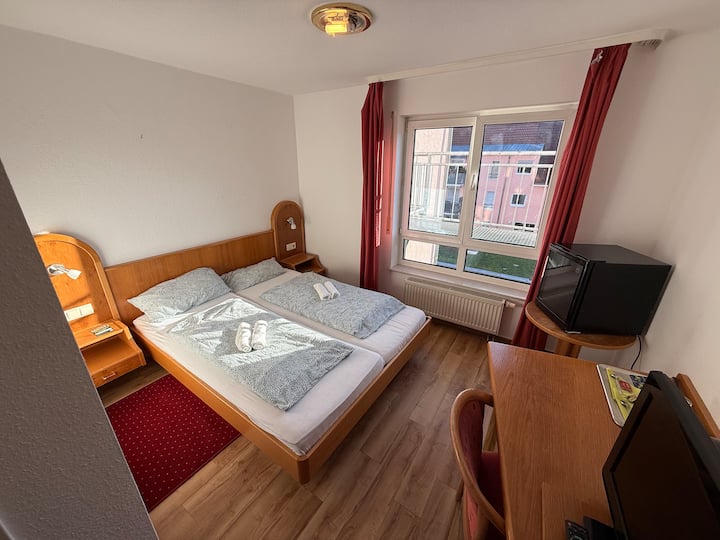 Cozy Room & Private Bath, 45 Min To Europa-park - Rastatt