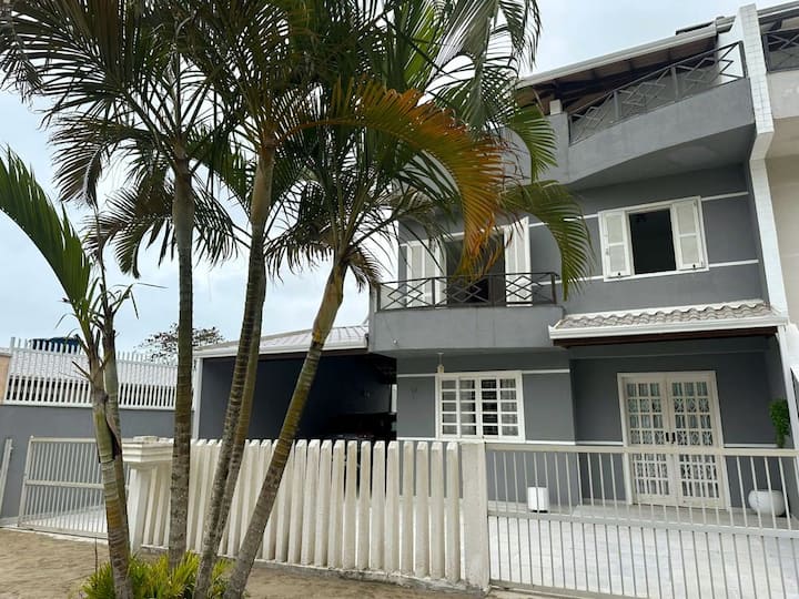 Triplex Com óTima Localização - Guaratuba