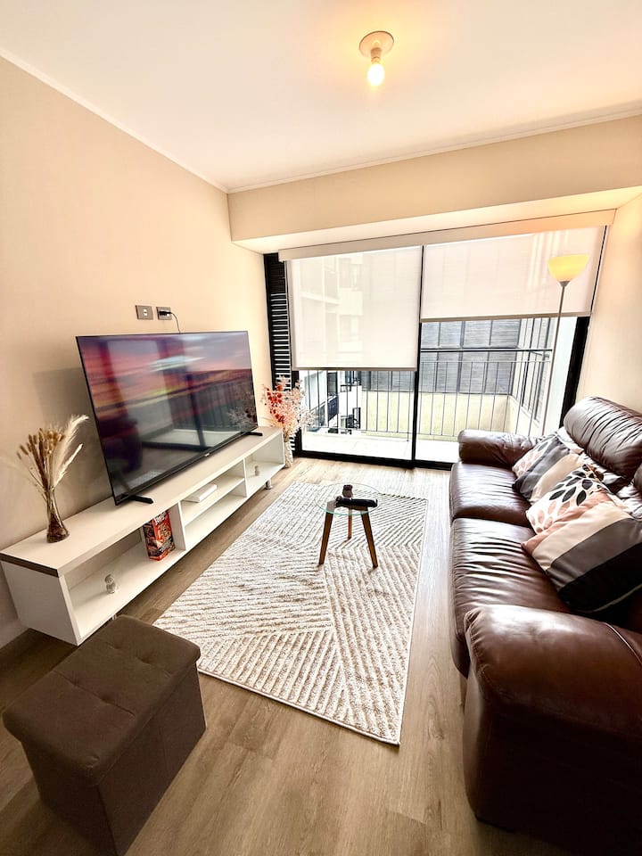 Miraflores: Rooftop Pool + Modern Gym + Pet - Peru