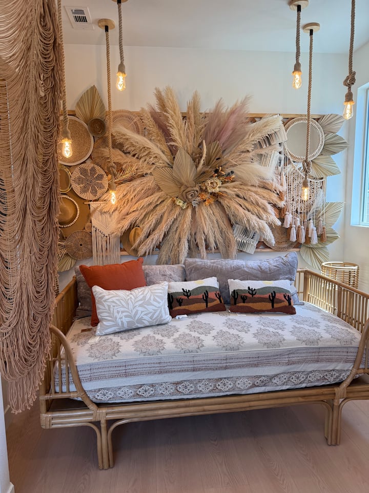 6 Bedrooms 9 Beds, Brand New! Casa La Vida Bella! - Coachella, CA