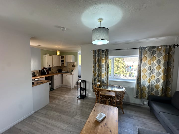 2 Bedrooms Self Contain Flat With Nice Garden - Didcot