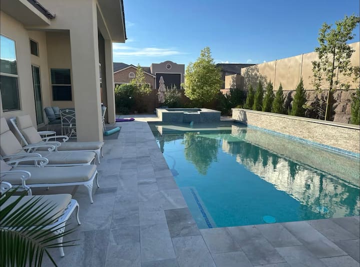 Luxury Home With Pool, Spa & Close To Golf Course - 메스키트