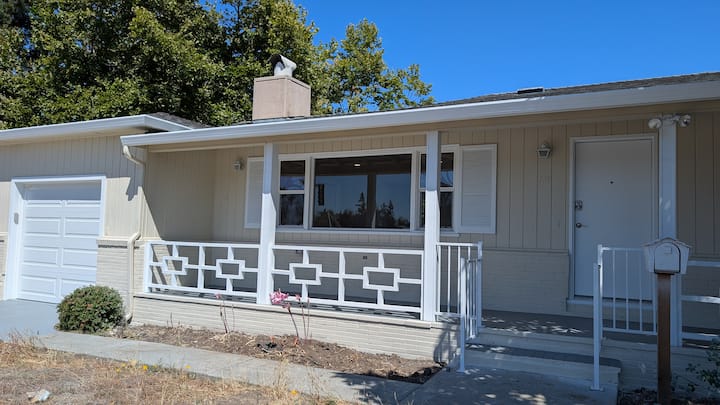 Family-friendly 3bdr Home - Palo Alto