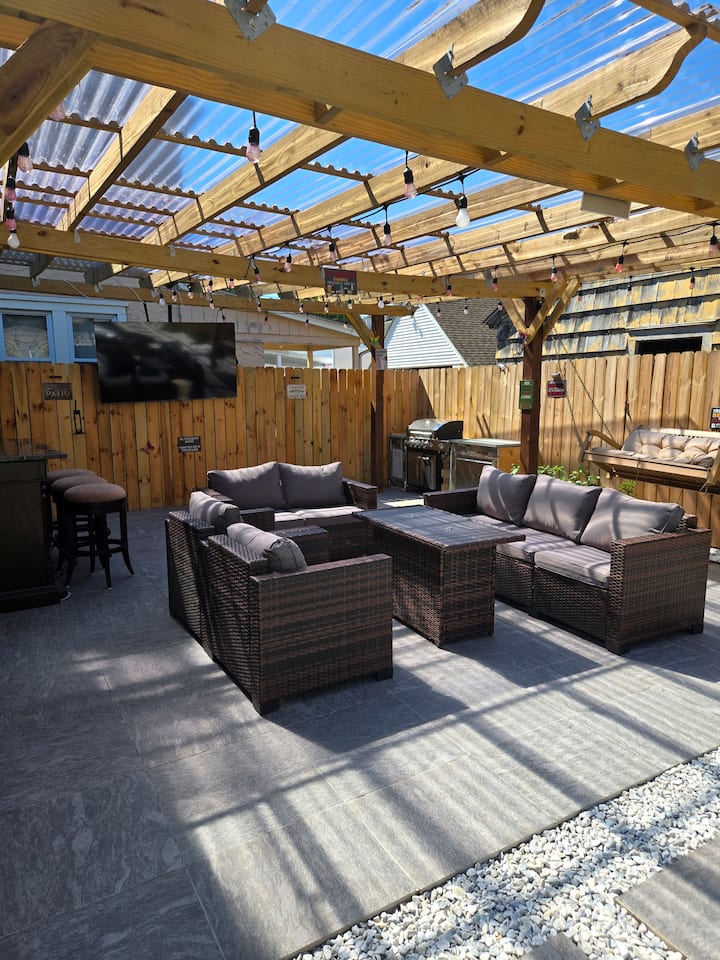 Luxury 4br Getaway W/ Grill, Bar & Entertainment - Fairfield, CT