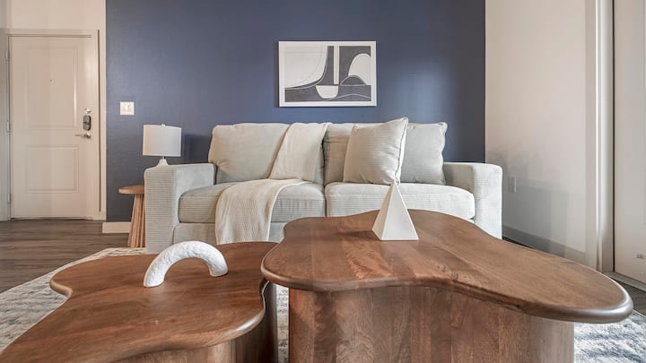Landing | Incredible 2bd, Gym, Game Room - Buda, TX