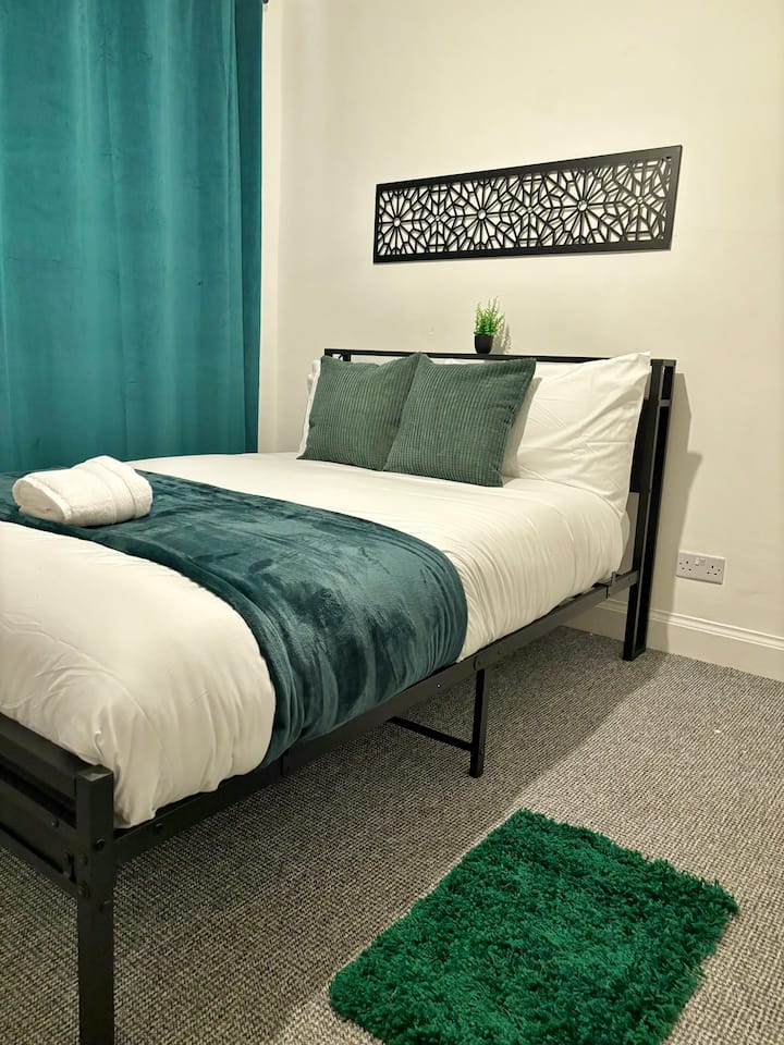 Contractor Haven | Fast Wifi | Free Parking - Leicester