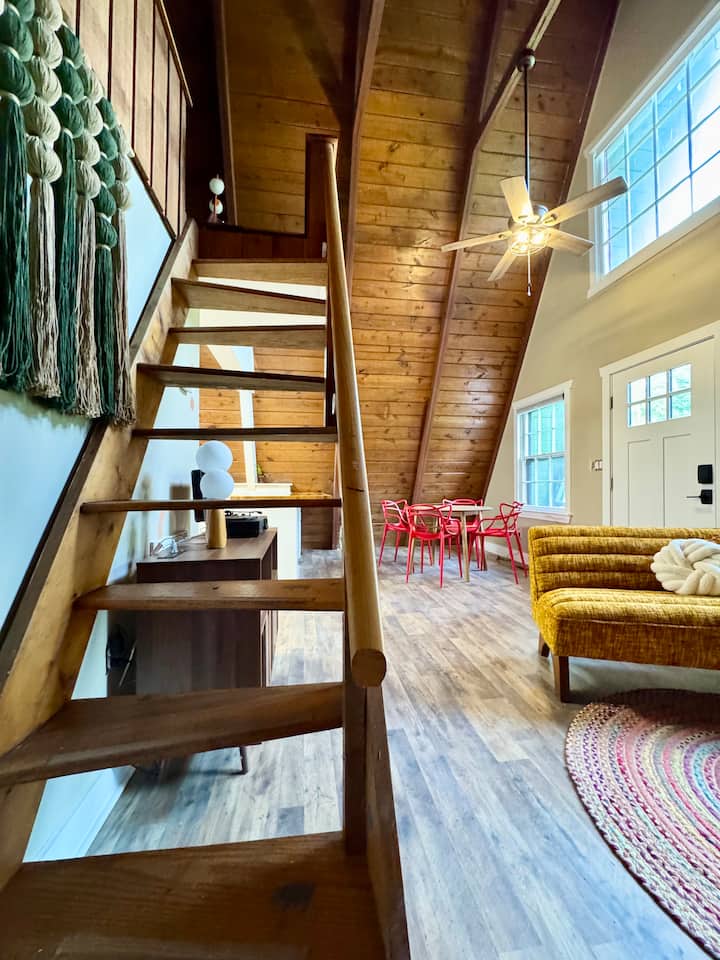 Retro A-frame Minutes From The Blue Ridge Parkway - Fancy Gap, VA