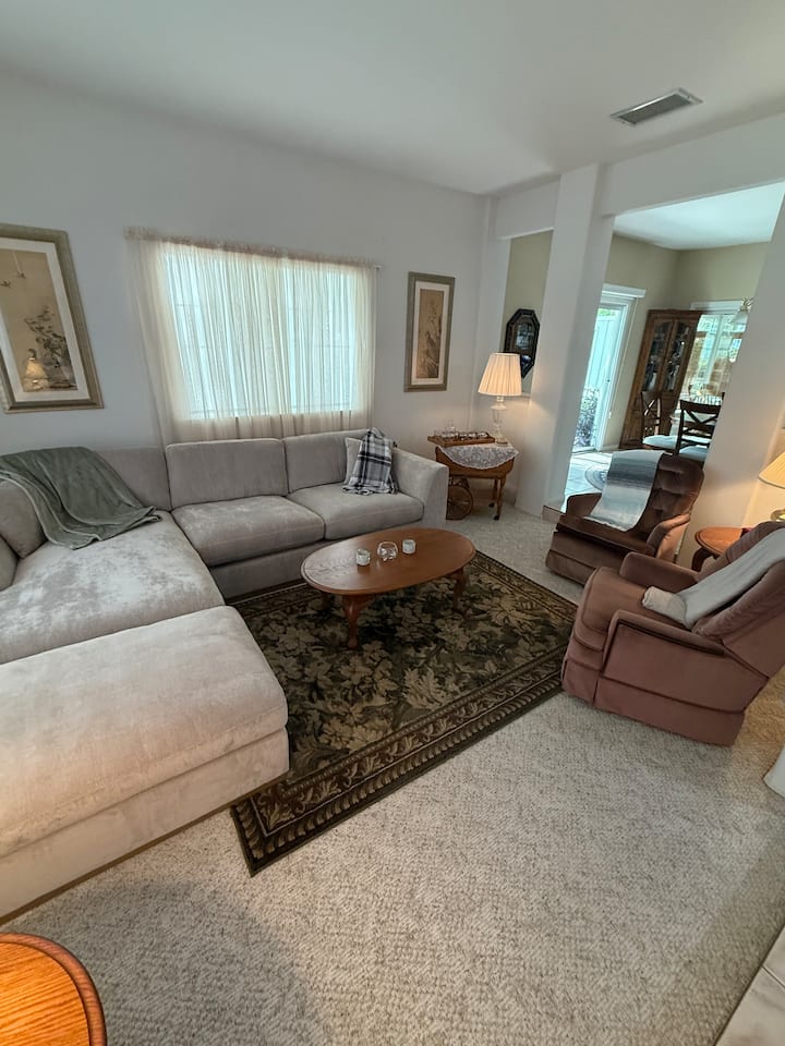 Relaxing Resort On Rock Place - Riverside, CA