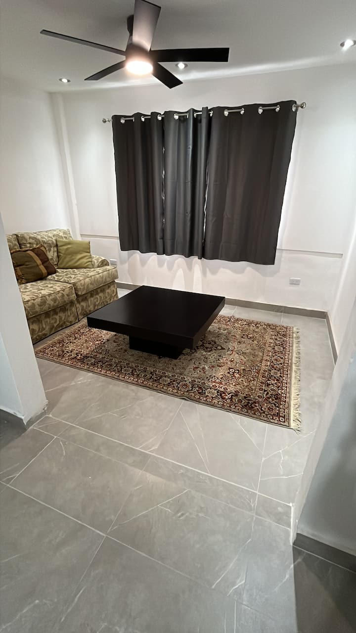 Depa Cómodo Y Completo En Monterrey Con Ac Y Wifi. - Monterrey