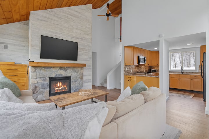 5br For Large Groups | Pool/tennis | 4 Min To Loon - New Hampshire