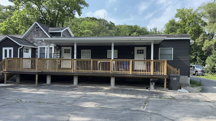 City Taxi Townhouse #2 - Midland, MI