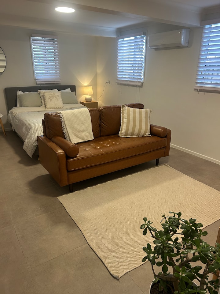 Fully Selfcontained Guest Suite - Virginia