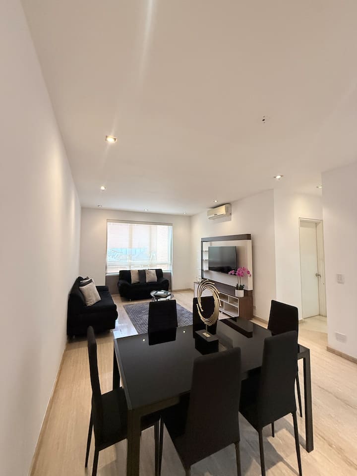 Elegant & Luxurious Apartment In Central Chacao - Caracas