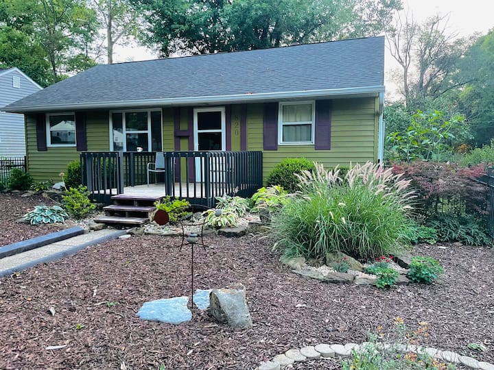 Wylie Mountain House - Bloomington, IN