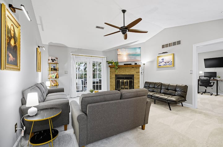 New! Luxe Dublin Oasis: 3br/2ba Sleeps 9 - Dublin, OH