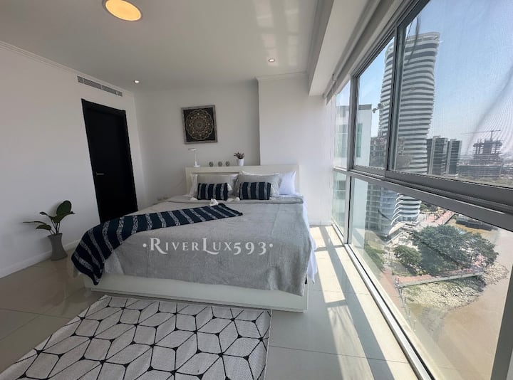 Penthouse 180° River View 2br | Pool & Parking - Guayaquil