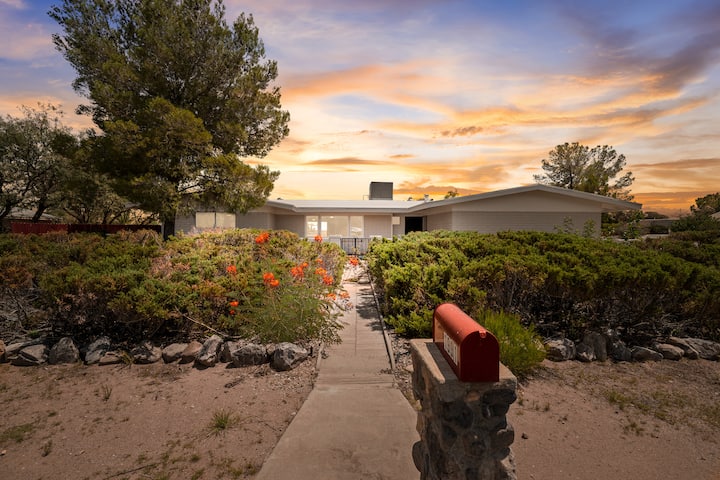 Modern 5br Retreat · Cozy · Spacious Work-friendly - Sierra Vista, AZ