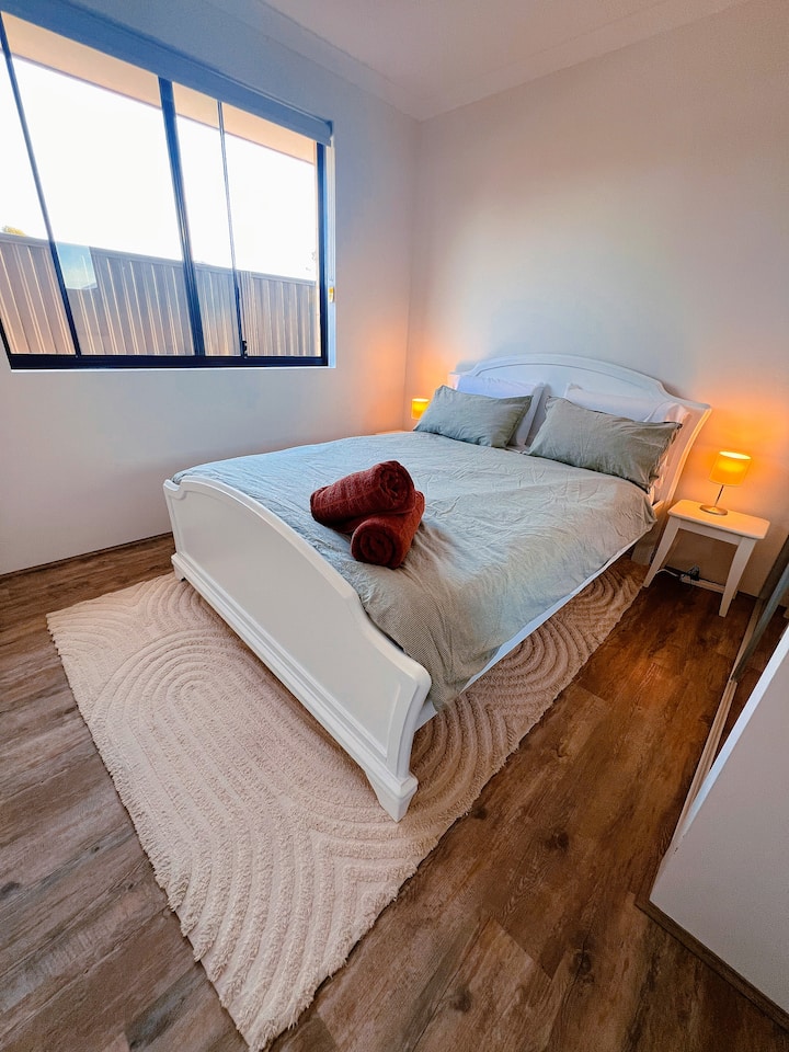 Landsdale Hideaway Private Modern Close To Airport - Swan River