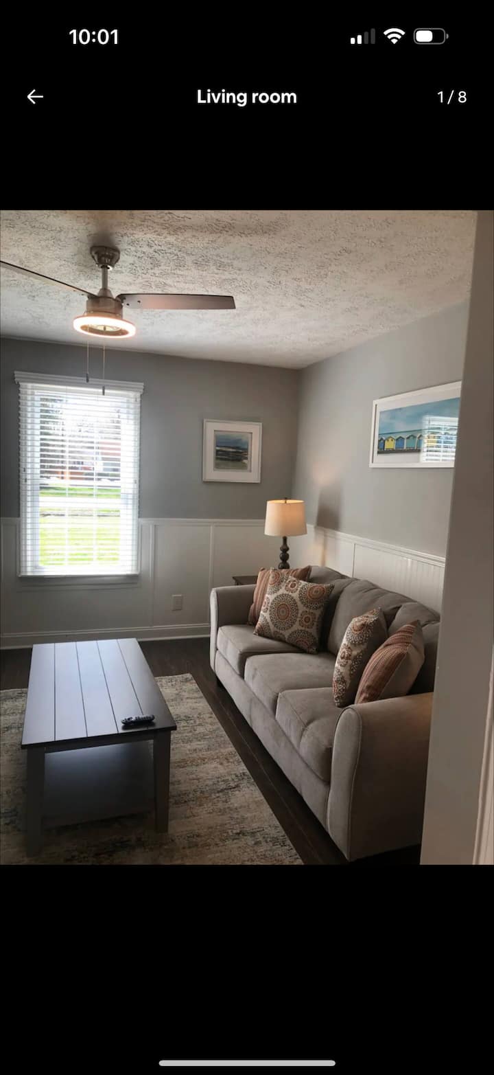 Cozy 2 Bedroom Apartment - Lake Morris, KY