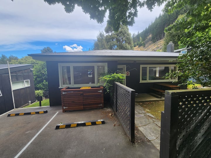 Budget Three Bedroom Apartment - Queenstown