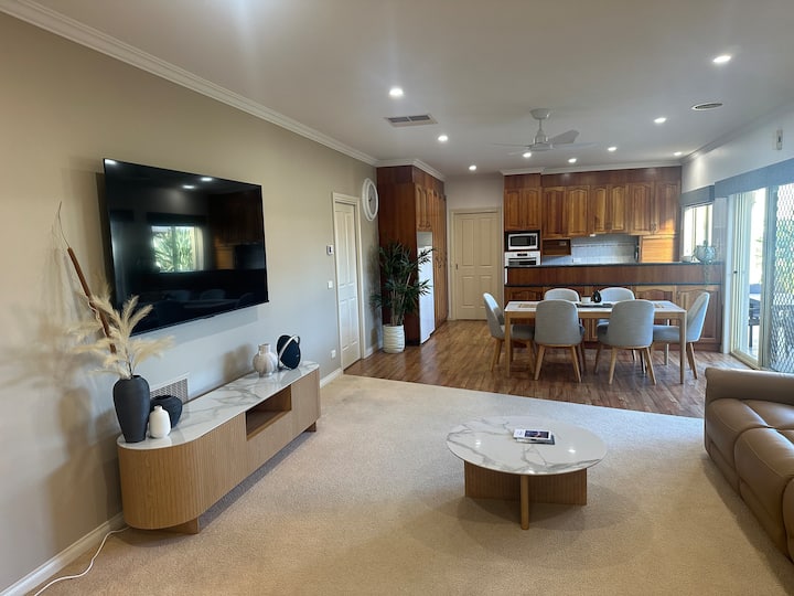 Holiday On Hare - Echuca