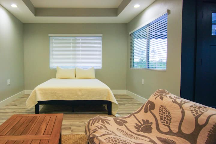 Modern Kea’au Studio Oasis - Keaau, HI